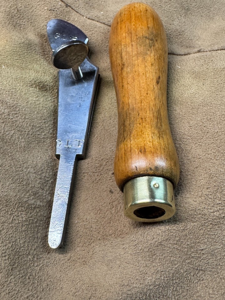 VINTAGE UNIQUE C S OSBORNE LEATHER WORKING SCREW CREASE CREASER RARE ...