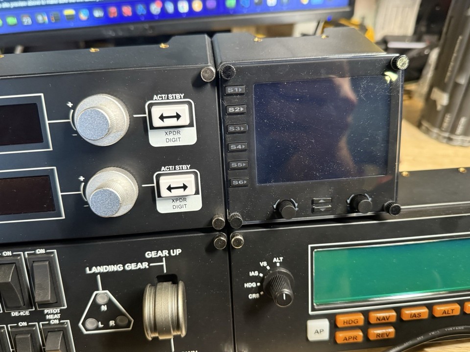 Logitech Flight Yoke System, Switch Panel, Multi Panel, Rudder Pedals ...
