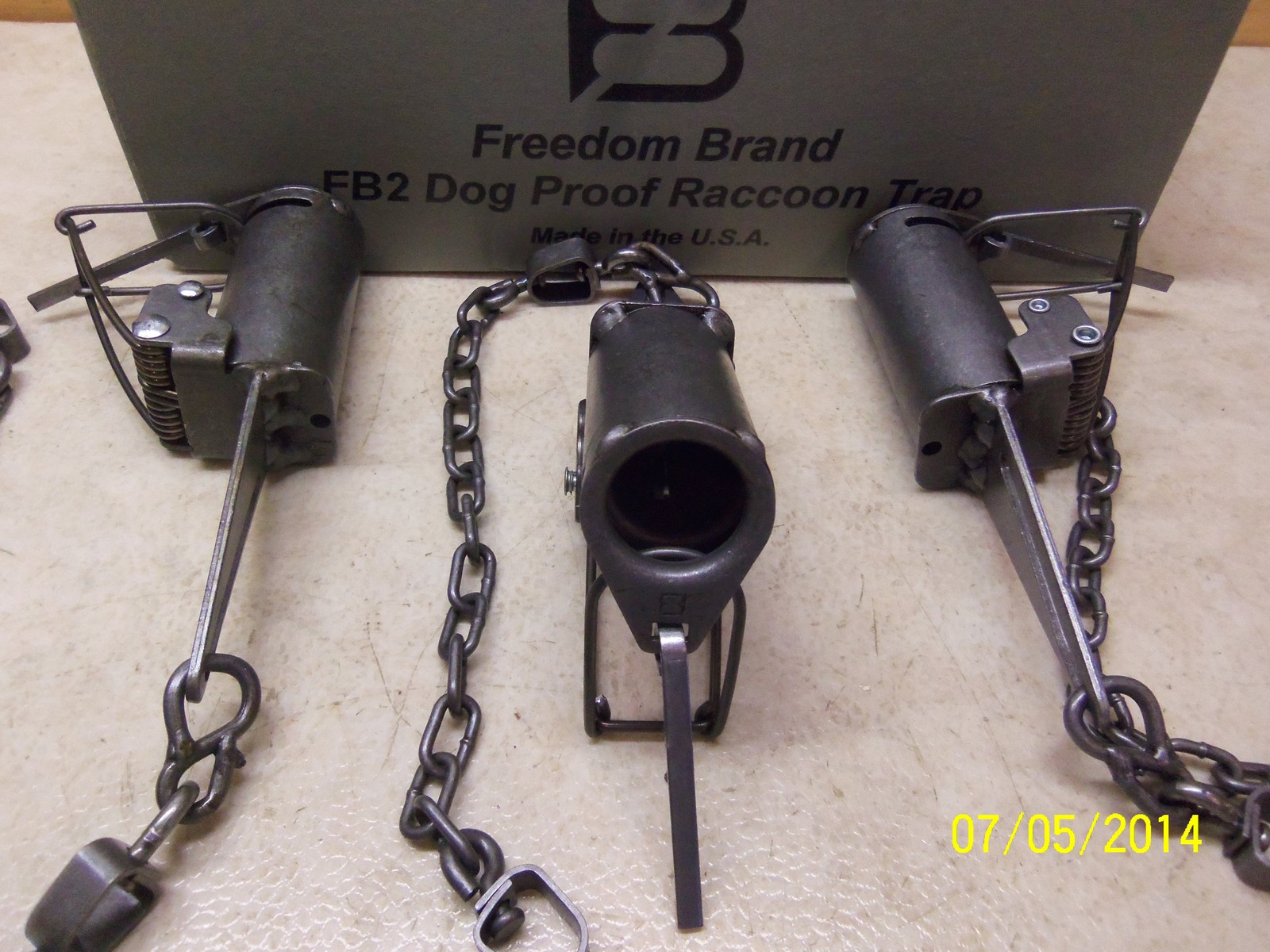 3 New Freedom Brand FB2 Dog Proof Foothold Coon Traps Trapping Raccoon ...
