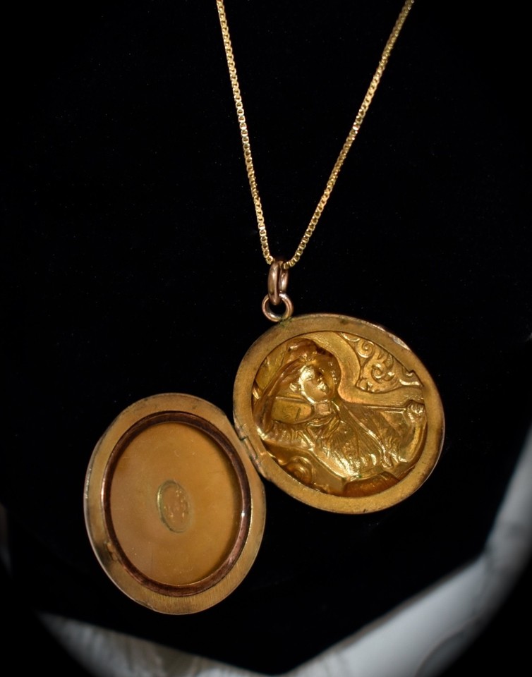 FABULOUS! RARE! Antique Victorian **LADY GOLFER**GF Repousse Locket ...