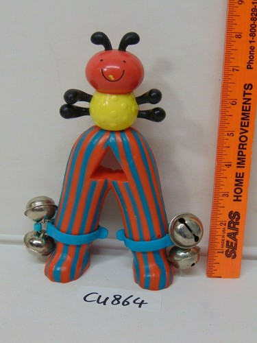 VINTAGE PARENTS BATTAT BABY BUG RATTLE JINGLE BELLS DEVELOPMENTAL TOY ...