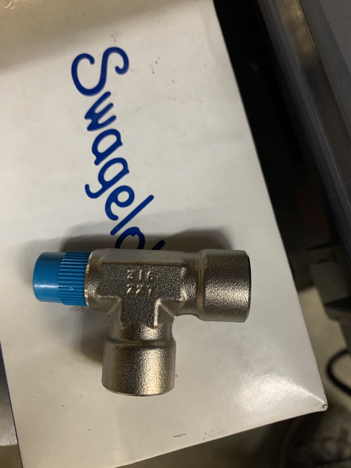 Swagelok SS-4-ST Stainless Steel Pipe Fitting, Street Tee, 1/4 in ...