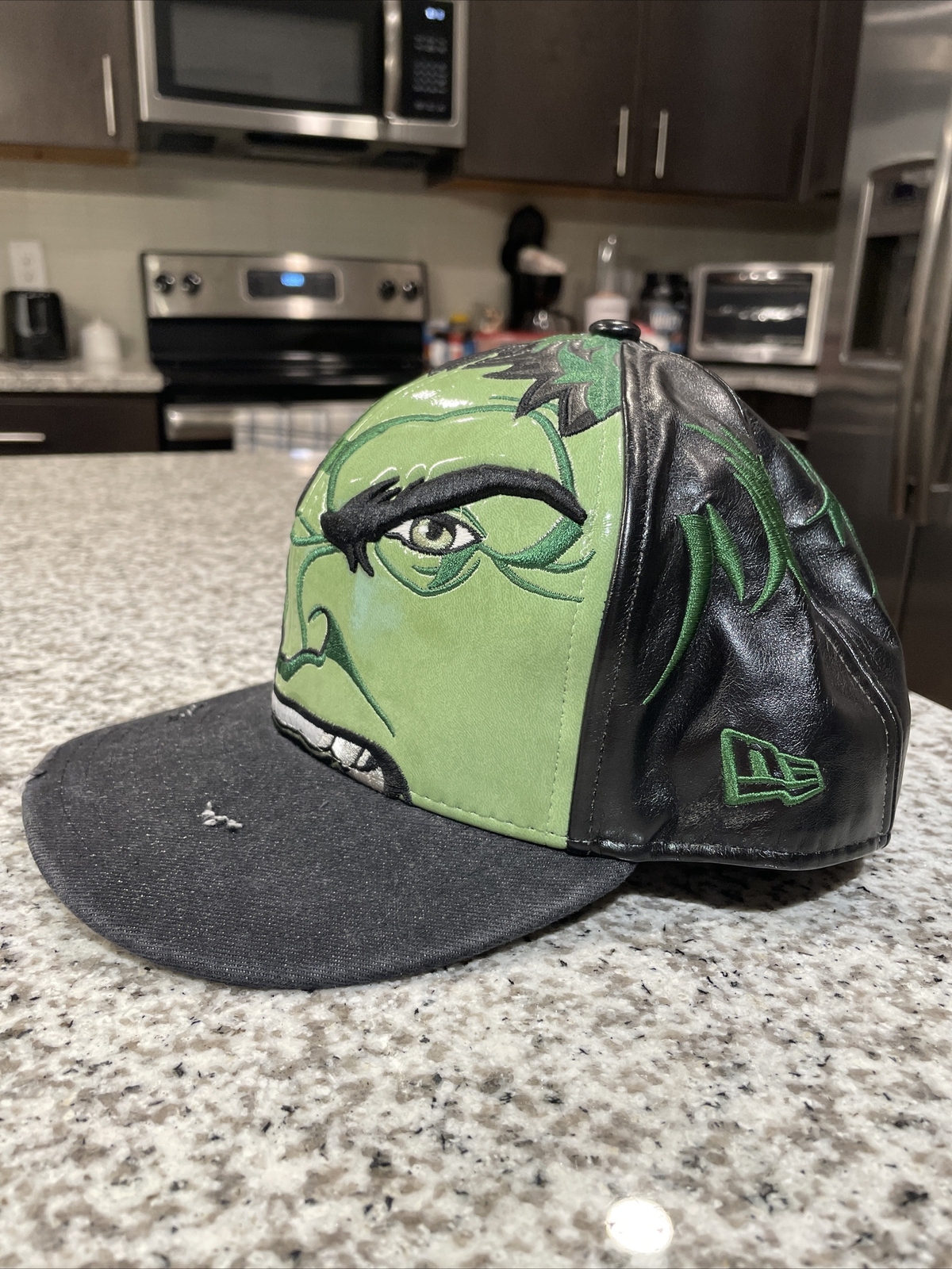 New Era Marvel Hulk Avengers Green Leather Big Face Hat Club Size 7 1/2 ...
