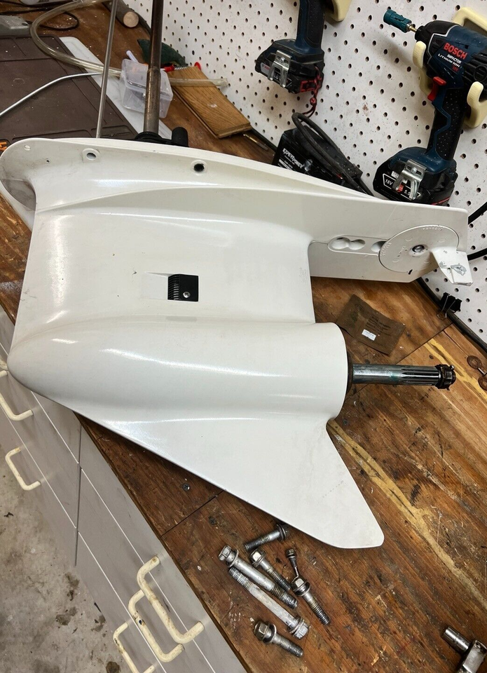 Johnson Evinrude ETEC 150 175 200HP 20" Lower Unit Gear Case | eBay