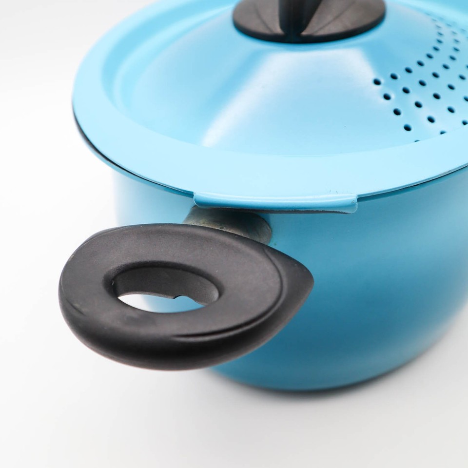 Bialetti Italian Essentials Oval Pasta Pot w/ Strainer Lid 5.5QT Teal ...