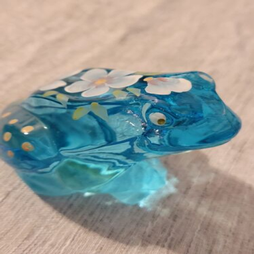 VINTAGE FENTON FROG BLUE GLASS HAND PAINTED FLOWERS Artist Signed D ...