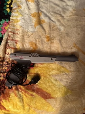 Nintendo NES Zapper Light Gun Gray Controller OEM NES-005 Original 1985 ...