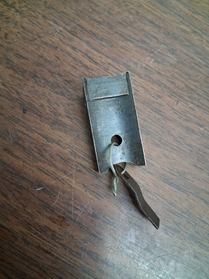 ANTIQUE SPRINGFIELD TRAPDOOR RIFLE model 1866 REAR SIGHT BASE , SCREW ...