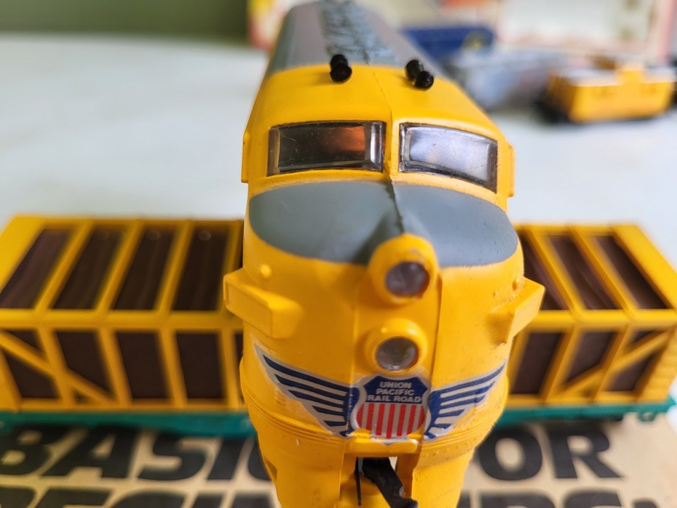 Life-Like HO Rail Chief Train Set READ | eBay