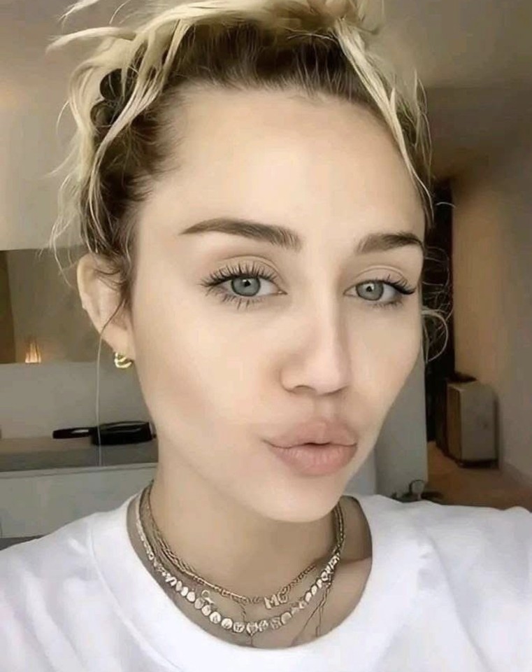 ‘Miley Cyrus’ Iconic Female Artist Sexy Celebrity 8X10 Color Glossy ...