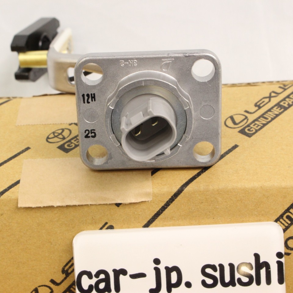 TOYOTA Genuine LEXUS IS250/350 GS350 RC350 ENGINE OIL LEVEL SENSOR ...