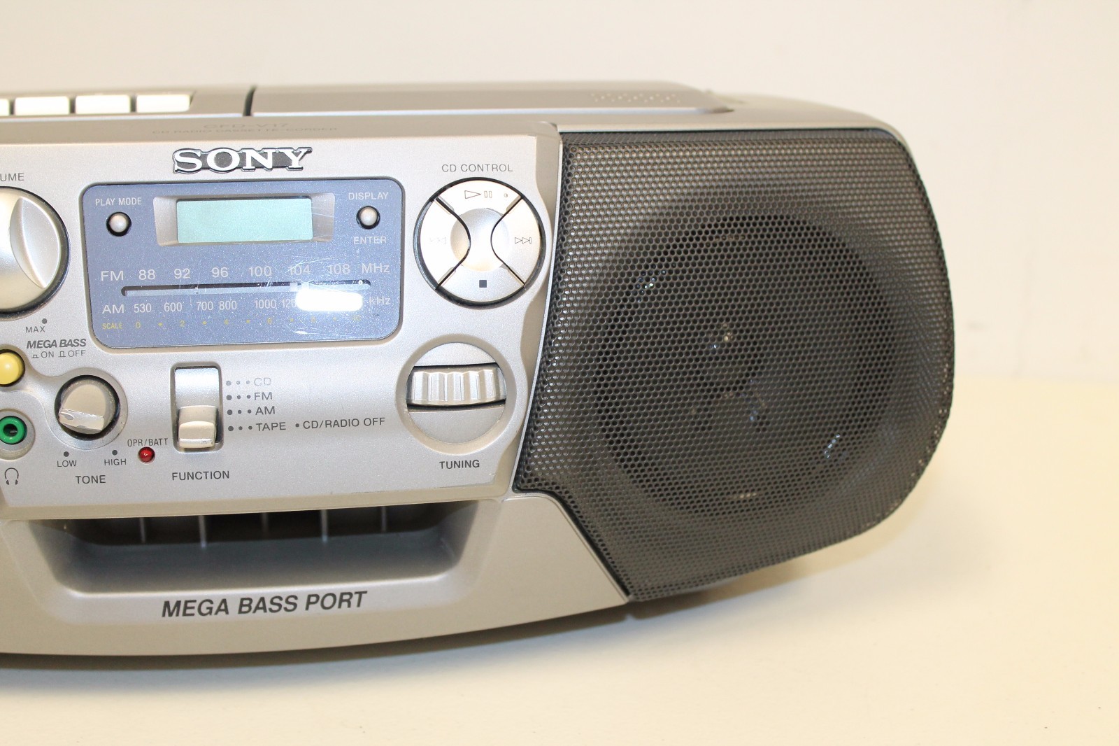 Vintage Sony CFD-V17 CD AM/FM Radio Cassette Recorder MEGA BASS Boombox ...