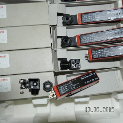 LEUZE RK 97/4-80 S RK97/4-80 S Retro-Reflective 97 Series RK97/4-80 S ...