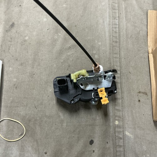 GM 25876383 Front Passenger Door Latch Assembly For 08-09 Chevy ...