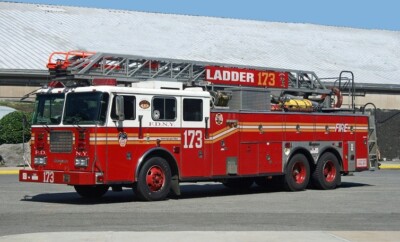 New York City 2001 Seagrave 100' ladder L-173 - fire apparatus photo ...