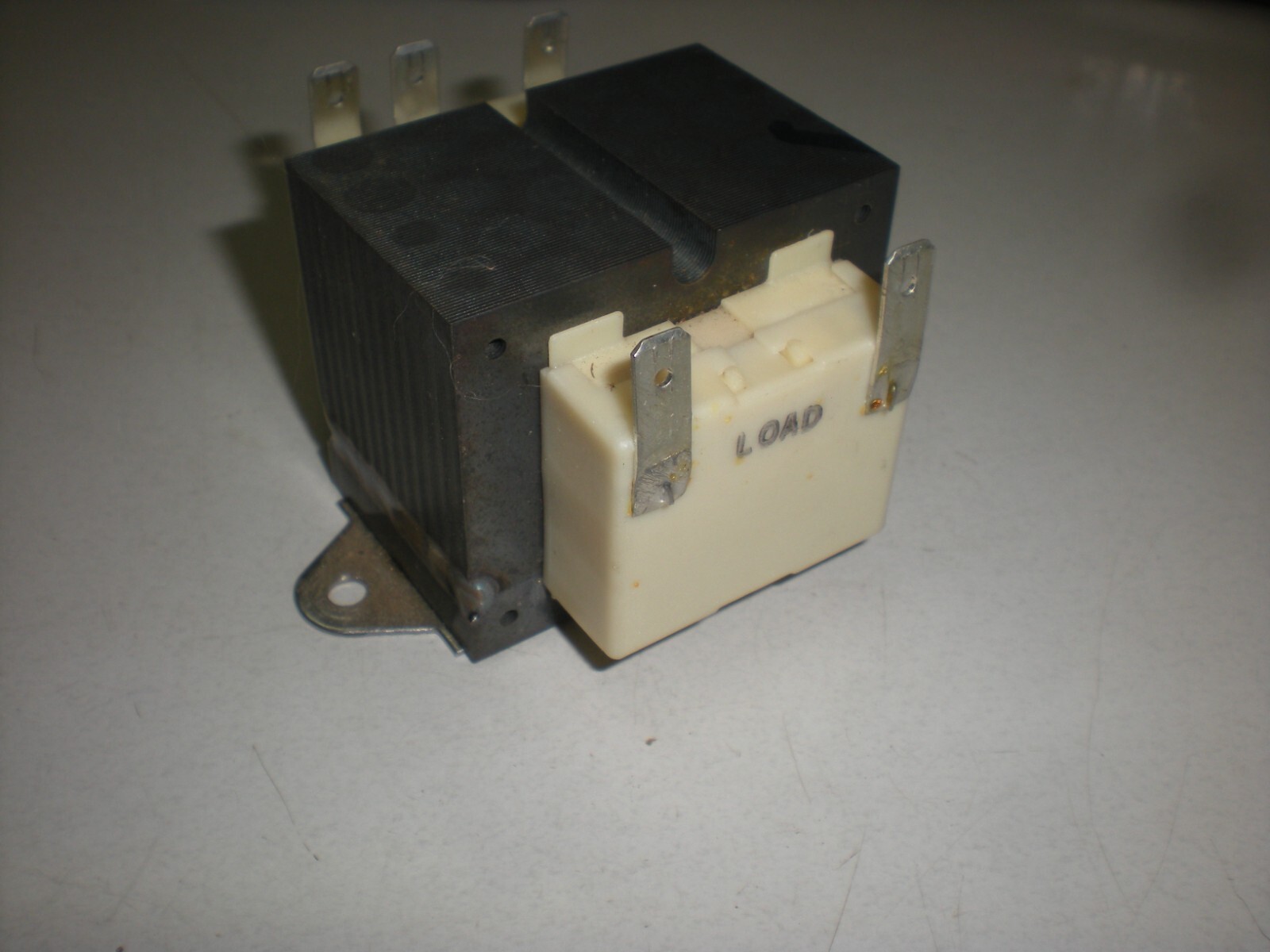Basler BE371650GEK Transformer - 24V - removed from a Skymark "S ...