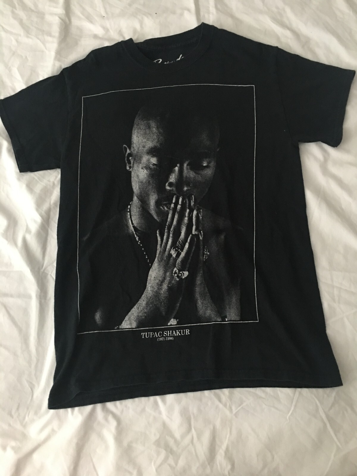 TUPAC SHAKUR : 2PAC Praying Hands Tribute T-Shirt - S… - Gem