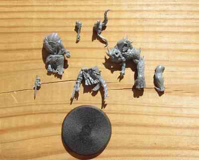 Accursed Cultists Torment A Mutant Daemon Chaos Space Marines Warhammer ...