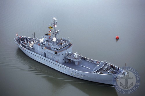 Royal Navy Island-Class Patrol Vessel HMS GUERNSEY P297 - 6x4 (10X15 ...