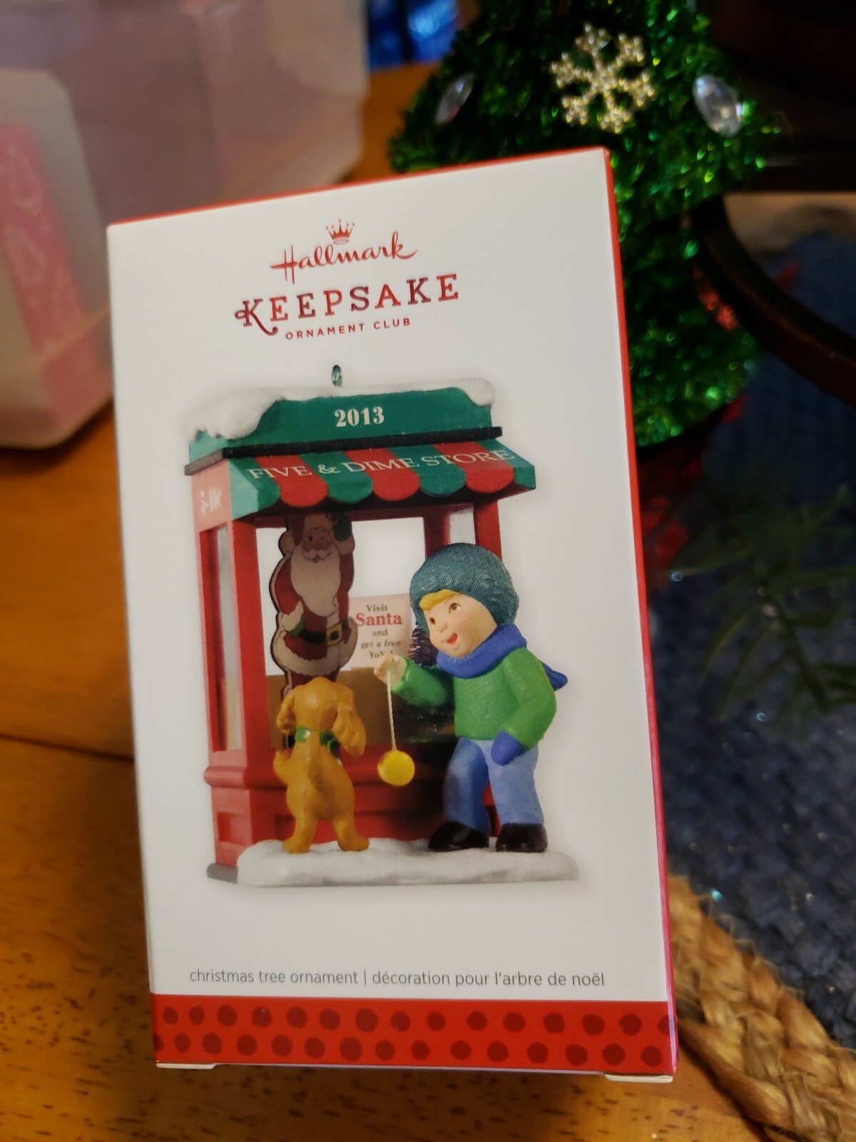 2013 CHRISTMAS WINDOWS HALLMARK KEEPSAKE ORNAMENT - KOC EXCLUSIVE | eBay