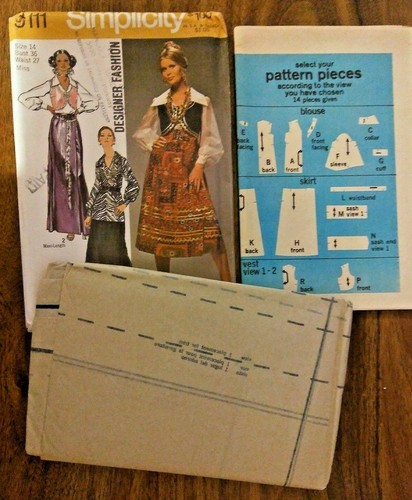 Simplicity Designer Fashion Pattern 9111 Misses' Front Wrap Skirt size ...