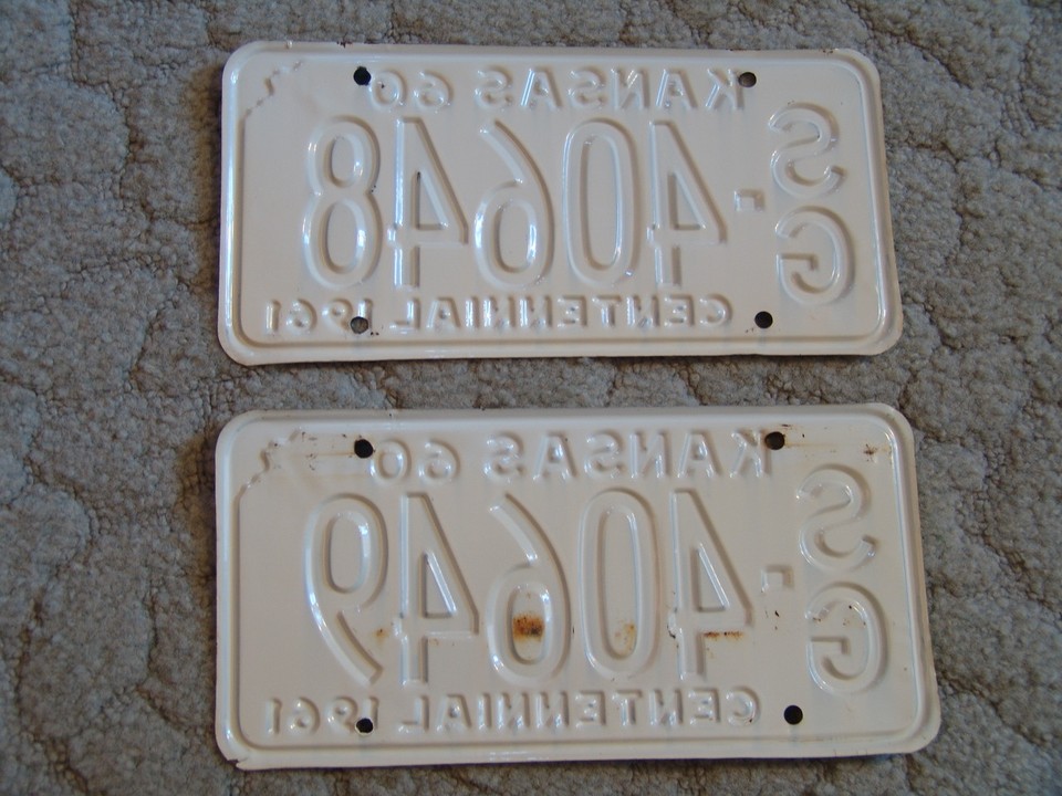 ANTIQUE PAIR OF CONSECUTIVE NUMBERS 1960 KANSAS LICENSE TAG/PLATE ...
