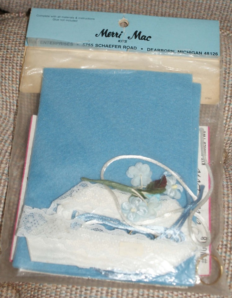 Vintage Ring Bearer Wedding Pillow Blue FLowers Kit Merri MAC Mac ...