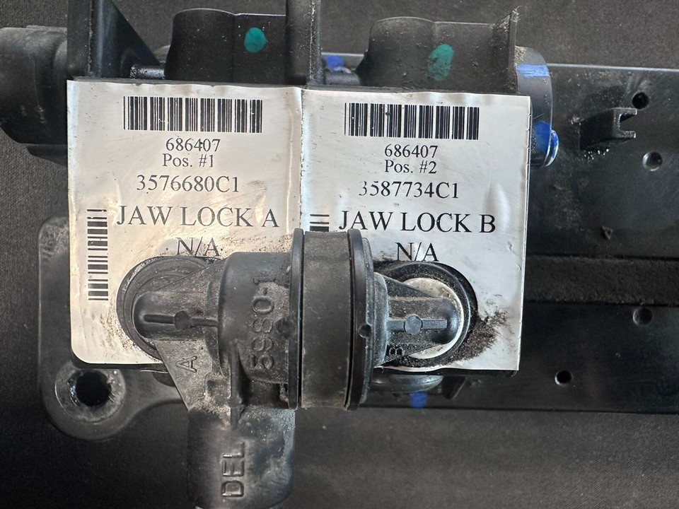 International Chassis Brake Solenoid Module P/N 3576680C1, 3587734C1 | OE