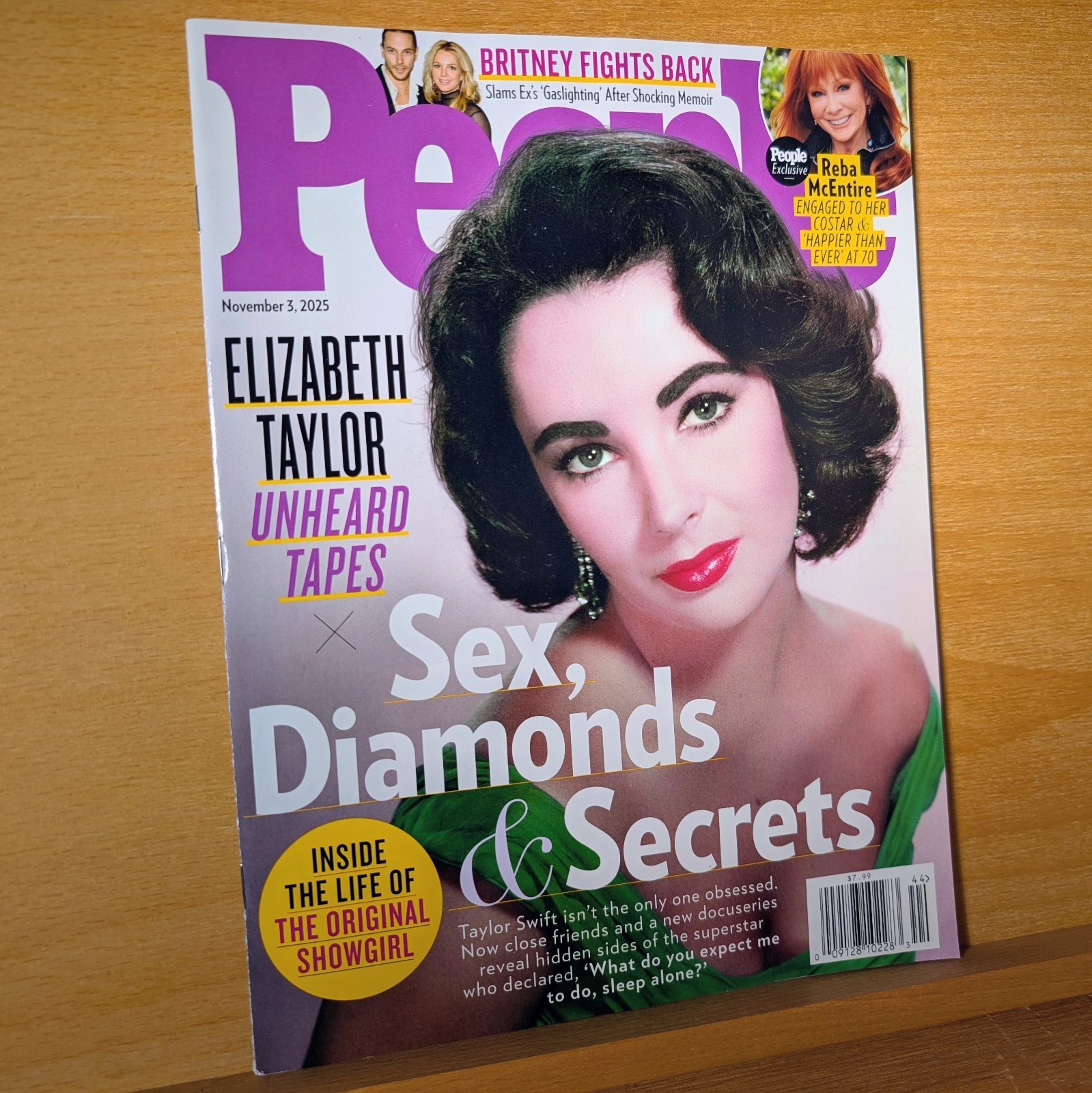 People Magazine November 2025 Elizabeth Taylor Reba