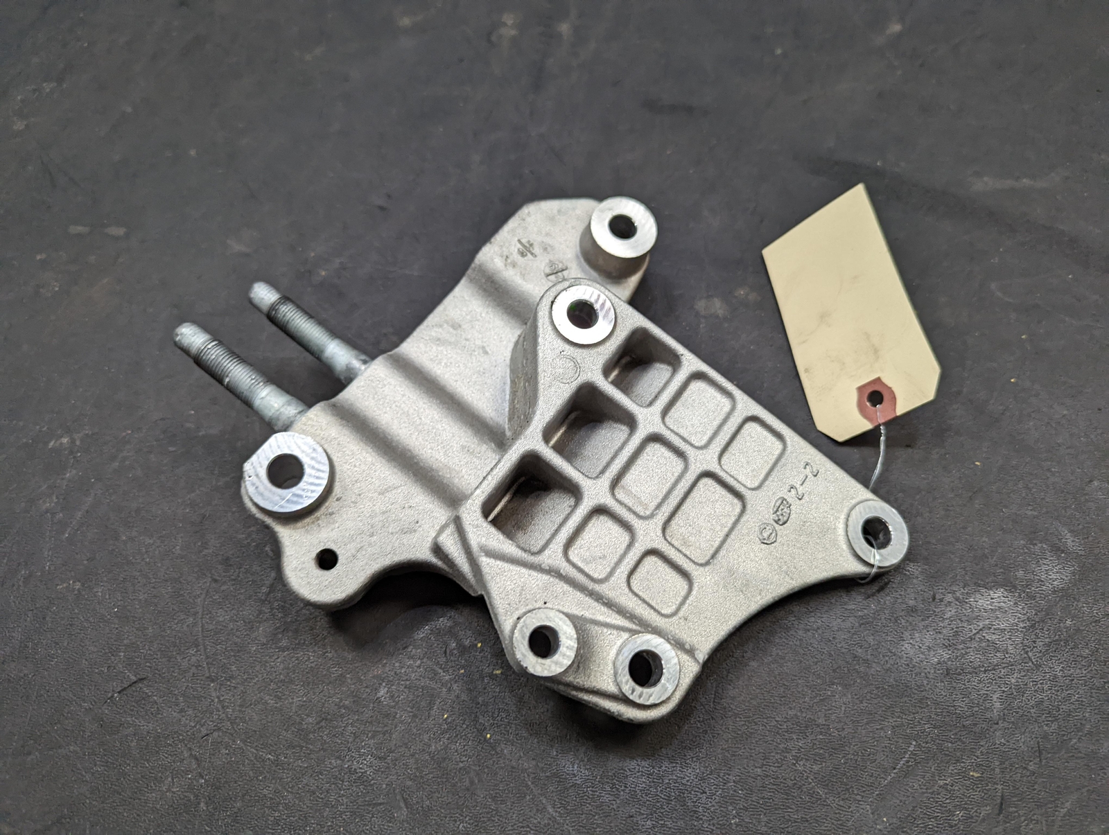 Engine Mount Support Bracket 2019 Kia Optima 21670-2GGB1 2016 2017 2018 ...