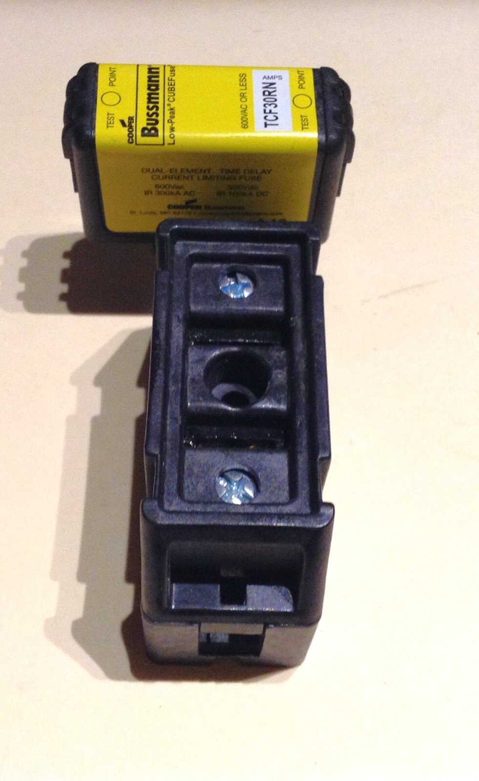 Bussmann TCFH60N Fuse Holder & TCF30RN 30 Amp Fuse Din Rail Fuse Holder ...