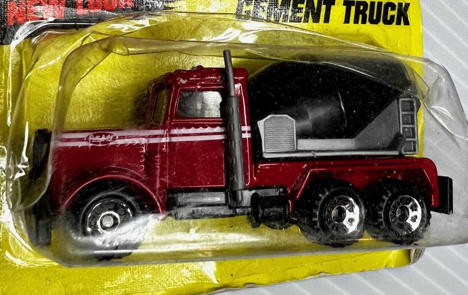 Vintage '90s New in Box Matchbox Die Cast Toy Cars, Trucks, Buses and ...