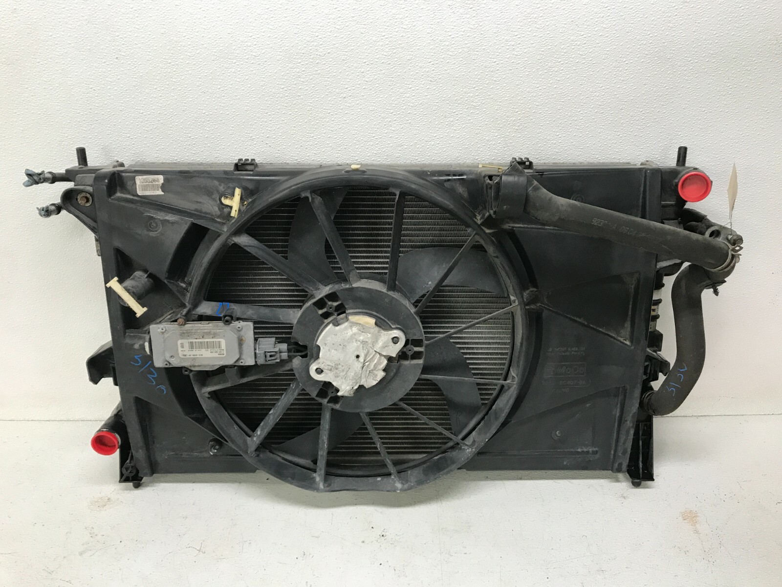 09-12 LINCOLN MKS RADIATOR AC CONDENCER RADIATOR FAN COOLING SYSTEM SET ...