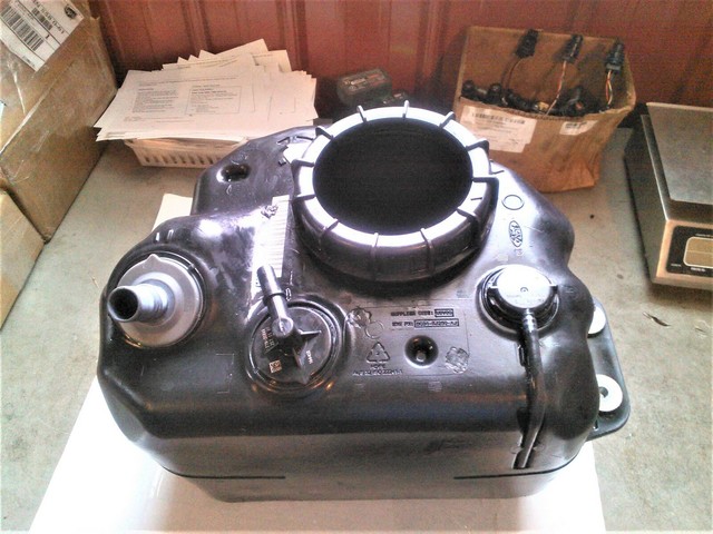 2011-2016 Ford 6.7l F250 350 Diesel Exhaust Fluid Def Tank Complete OEM ...