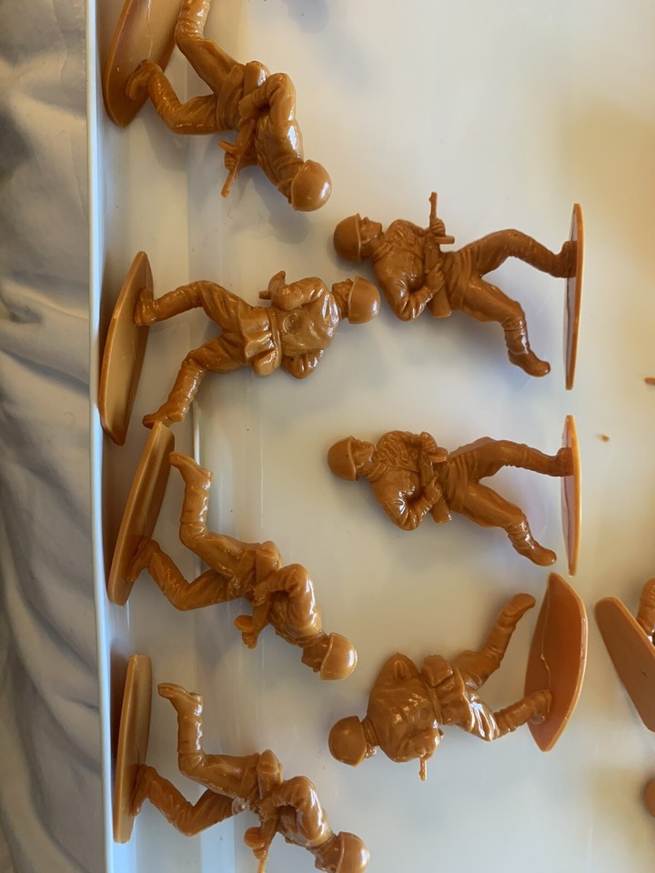 Airfix 1/32 WWII Russian Infantry Humbrol re issues lot of 73–all ...