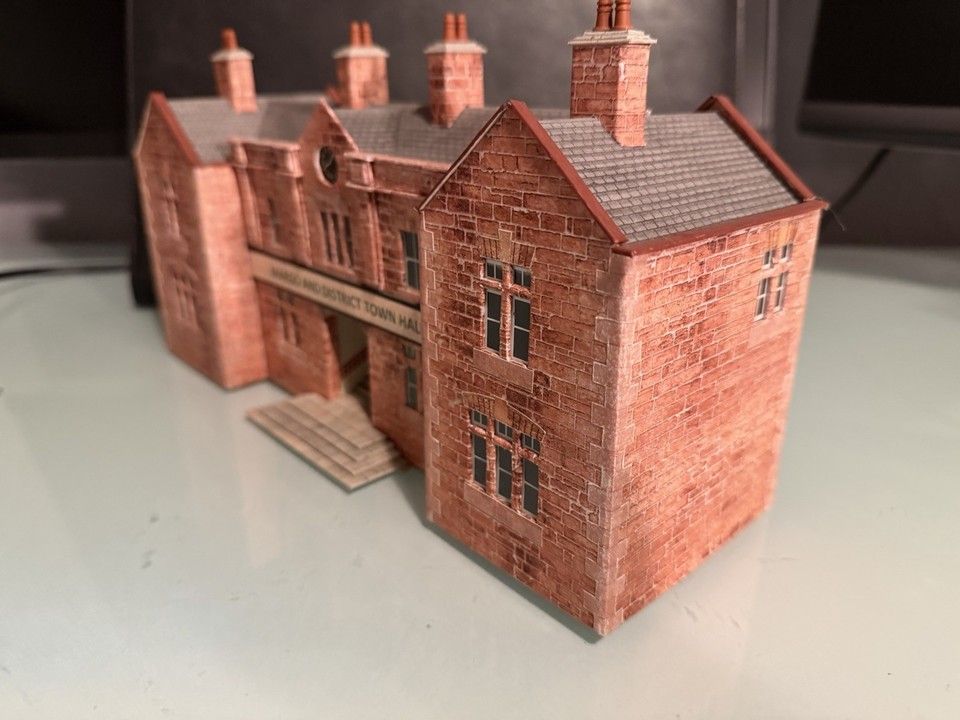 OO Gauge 1/76 Town Hall Model Railway | eBay UK