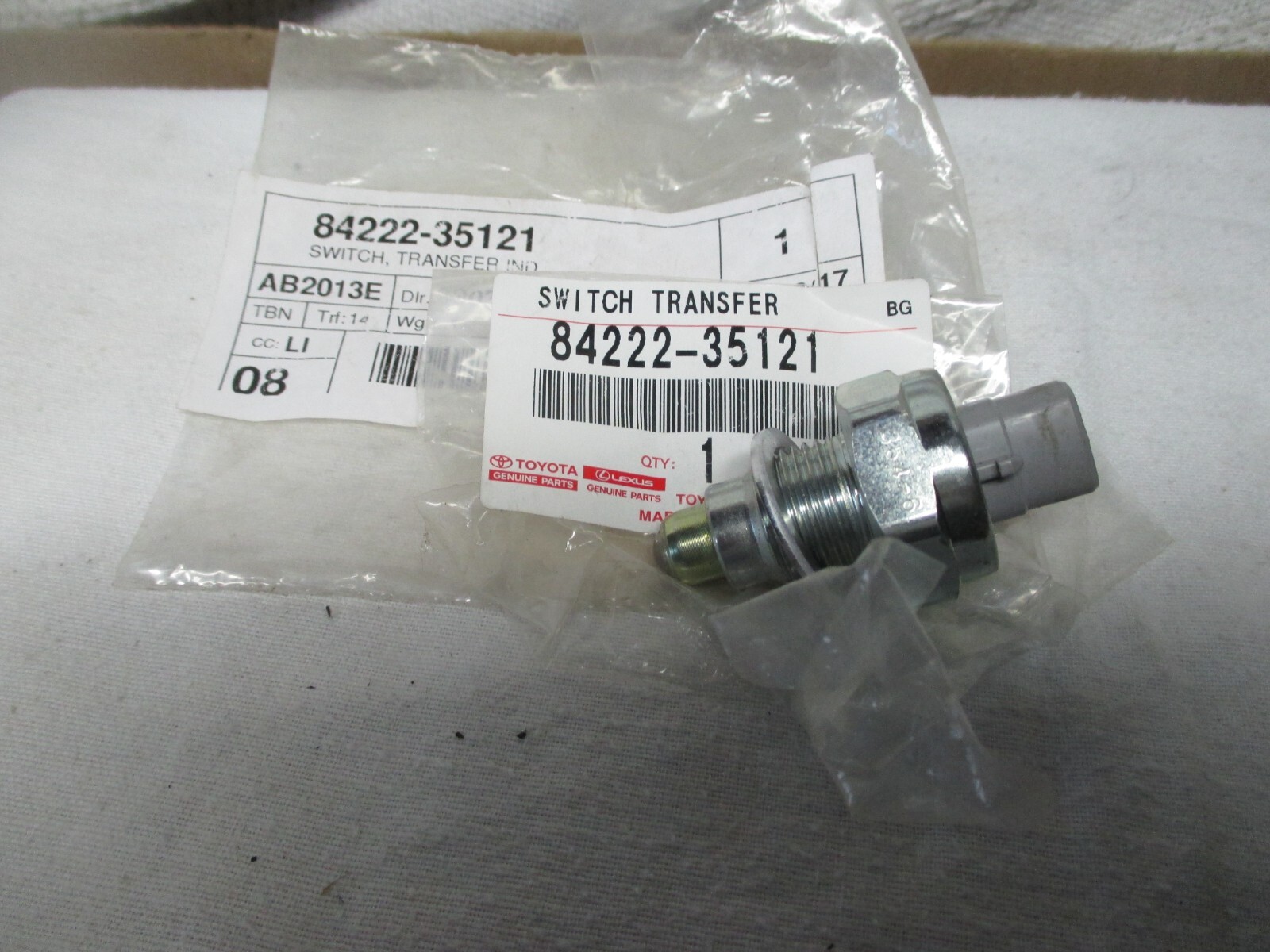 84222-35121+Toyota+Switch+Transfer+Indicator+No.1+8422235121+Genuine ...