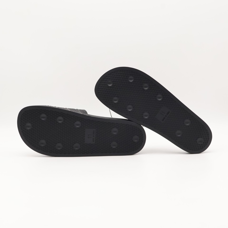 IH3753 Korn adidas Adilette Black Footwear White Better Scarlet (Men's ...