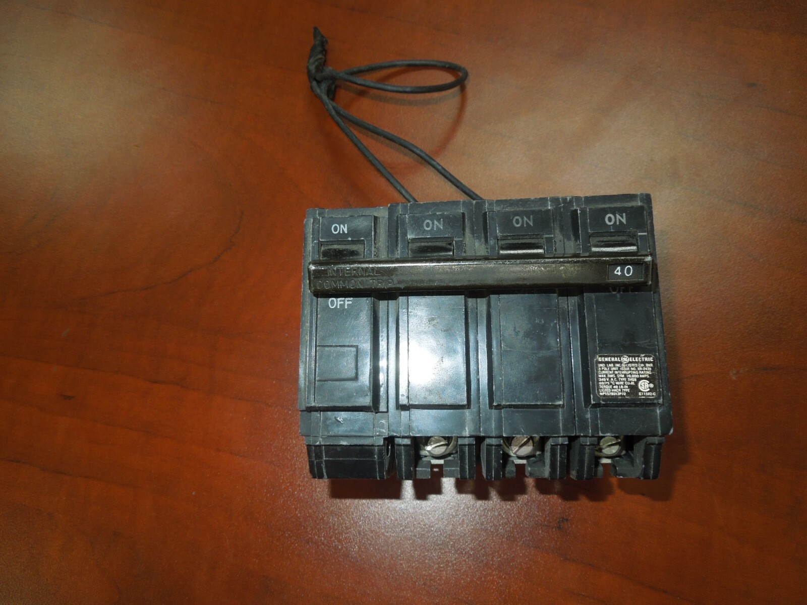 GE THQB32040ST1 40A 3P 240V Shunt Trip Circuit Breaker (TQSTA1) MOD 2 ...