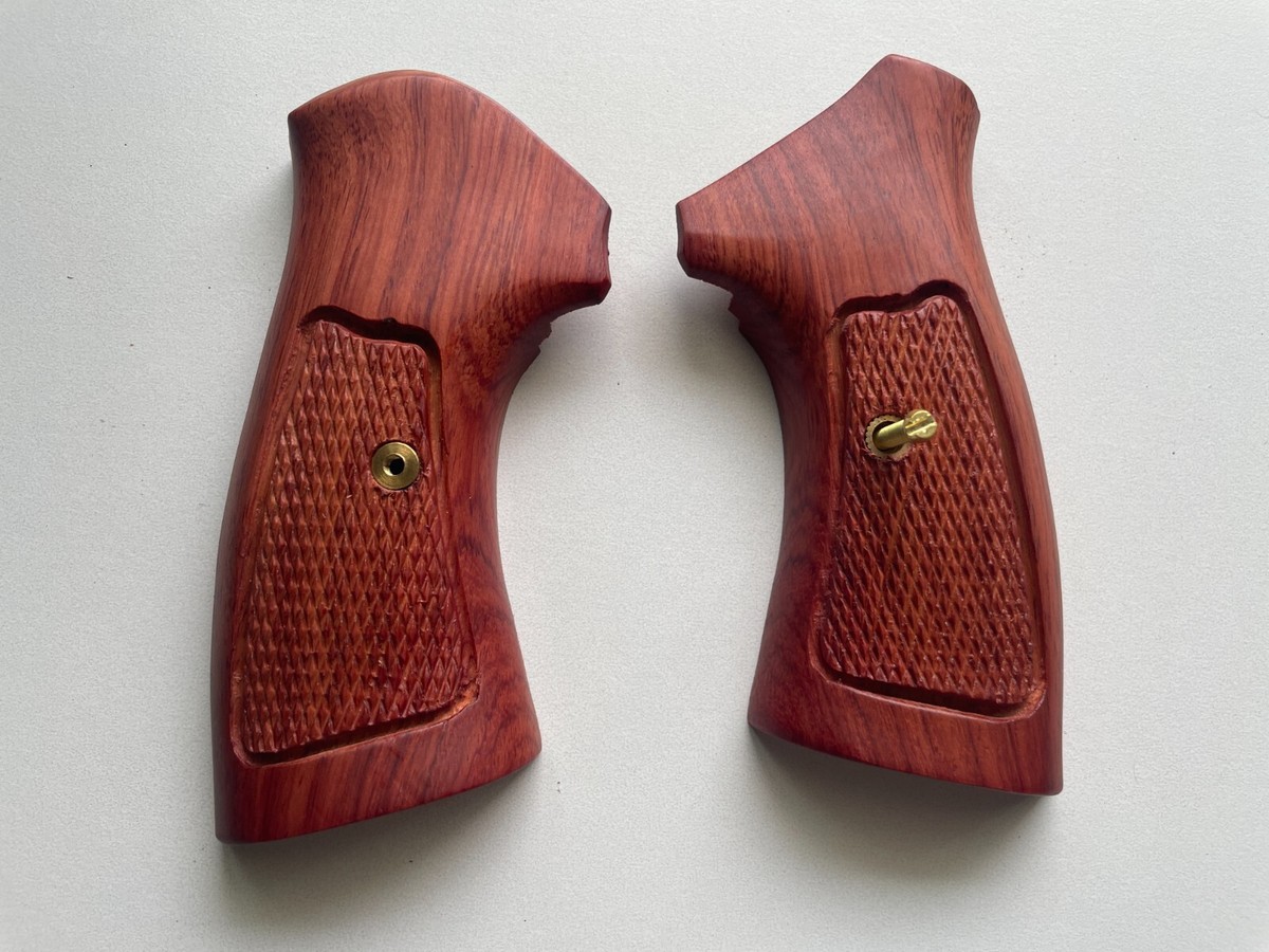Ruger SP101 Grip Laminate Rosewood Checkered