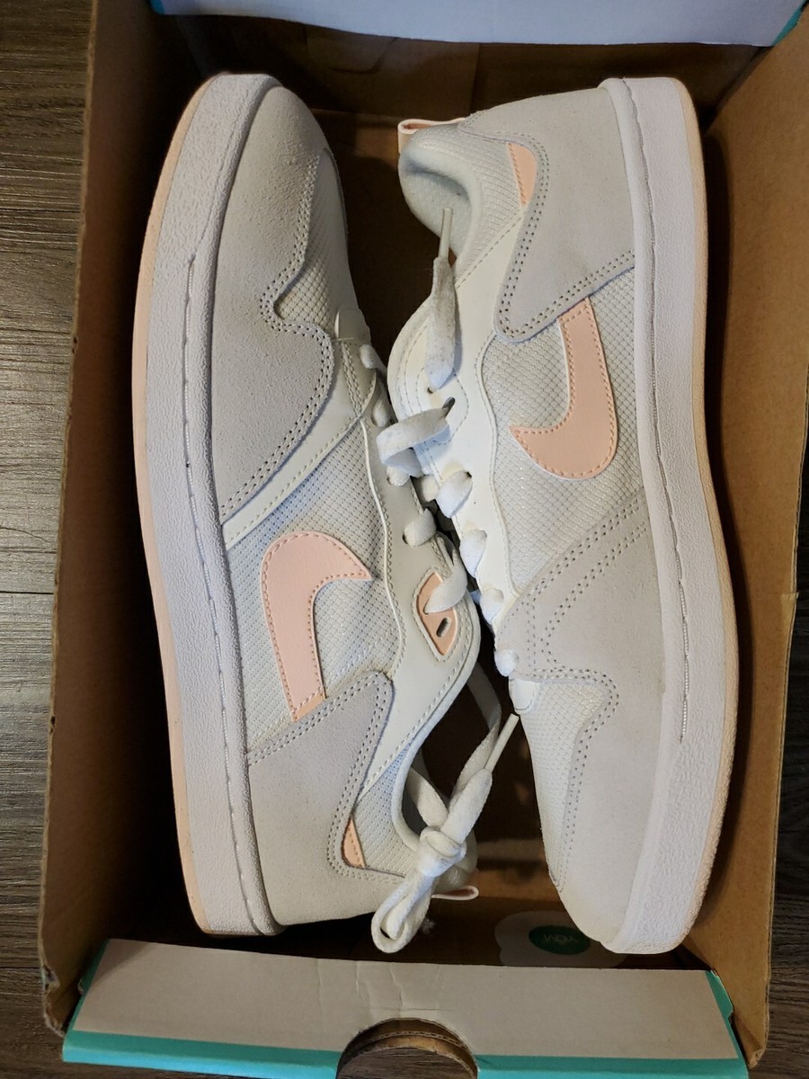 Nike SB Alleyoop CQ0369 101 Summit White / Washed Coral Women's