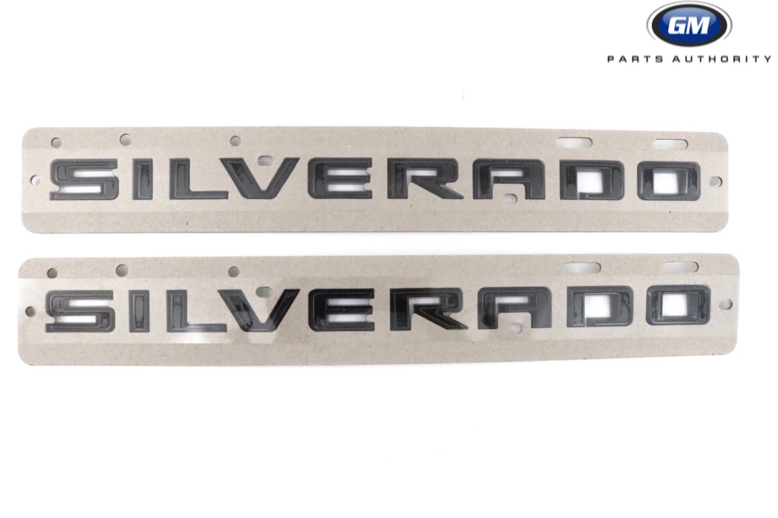 2019-2024 Chevrolet Silverado LT Duramax Black Emblem Kit 86539778 ...