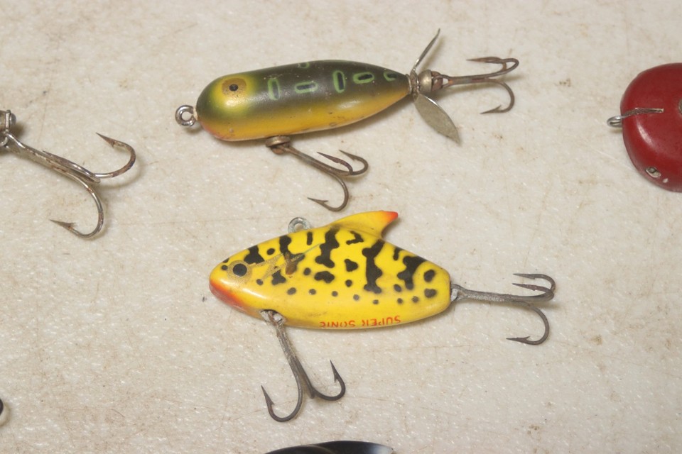 Lot of 12 Vintage Heddon Lures Sonic Midget Digit Stingaree Chugger Jr ...