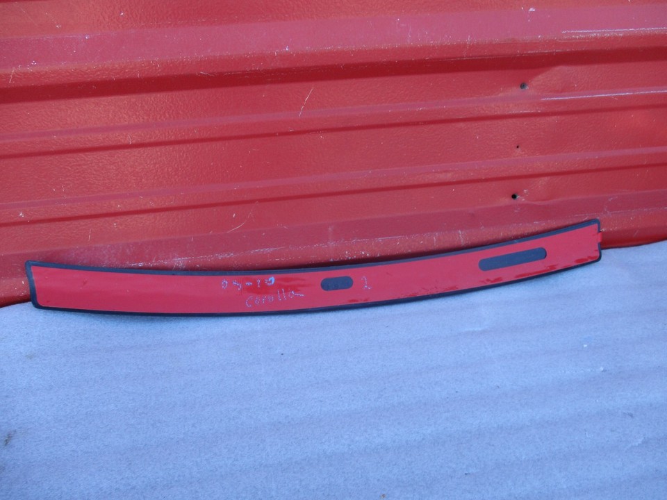 2009 - 2010 OEM TOYOTA COROLLA REAR BUMPER PROTECTOR STEP PAD PT278 ...