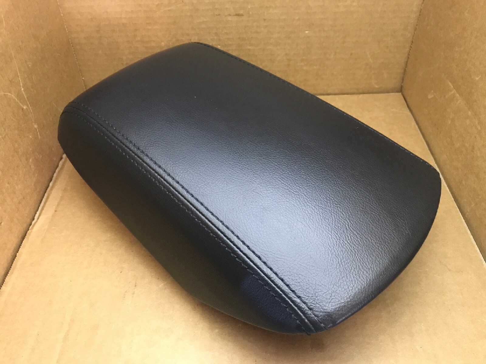 2011-2018 FORD EXPLORER CENTER CONSOLE LID COVER TOP ARMREST ARM REST ...