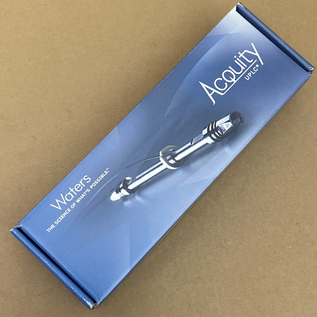 - Waters 186005301 ACQUITY UPLC CSH C18 Column 130Å 1.7 µm 3x100mm for ...