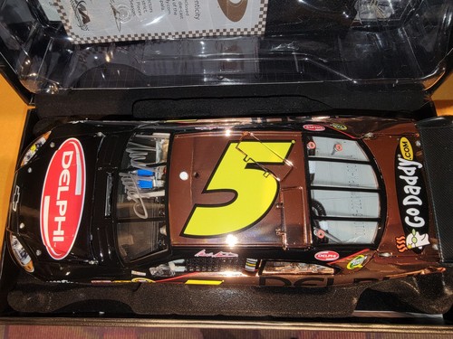 2010 AUTOGRAPHED Mark Martin #5 Delphi - 1:24 ELITE Impala COT COPPER ...