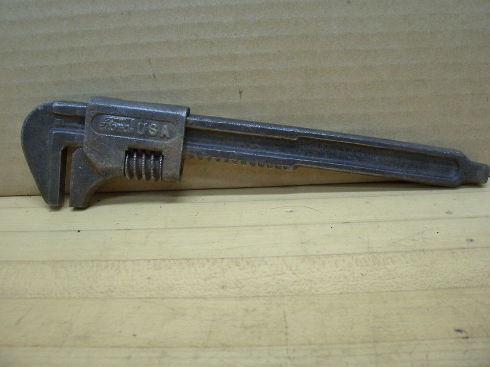 Vintage Ford Script Antique Car Adjustable Monkey Wrench Tool Kit Model ...