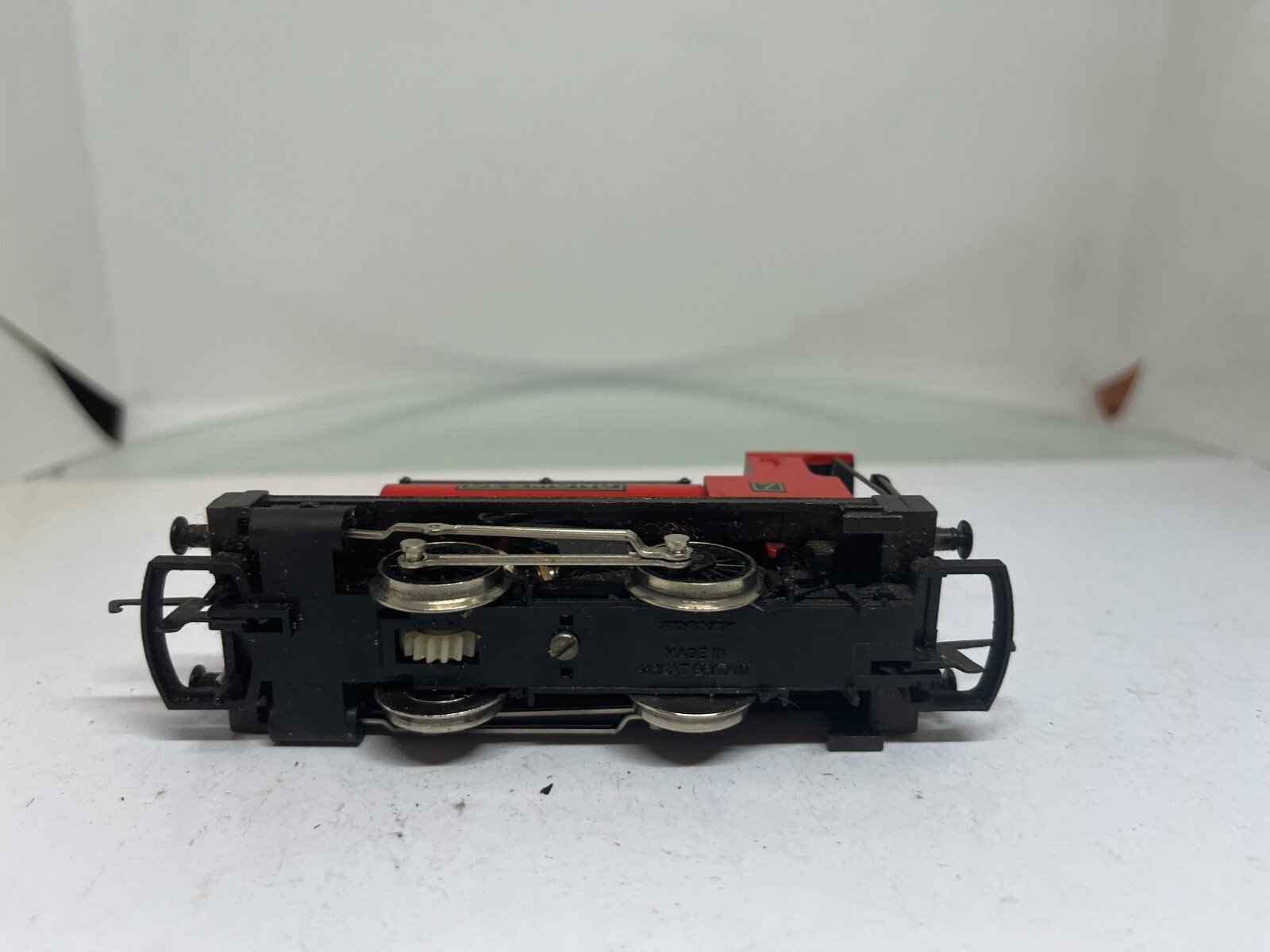 Hornby OO Gauge Railways R771 BR 0-4-0 Saddle Tank Locomotive #7 ...