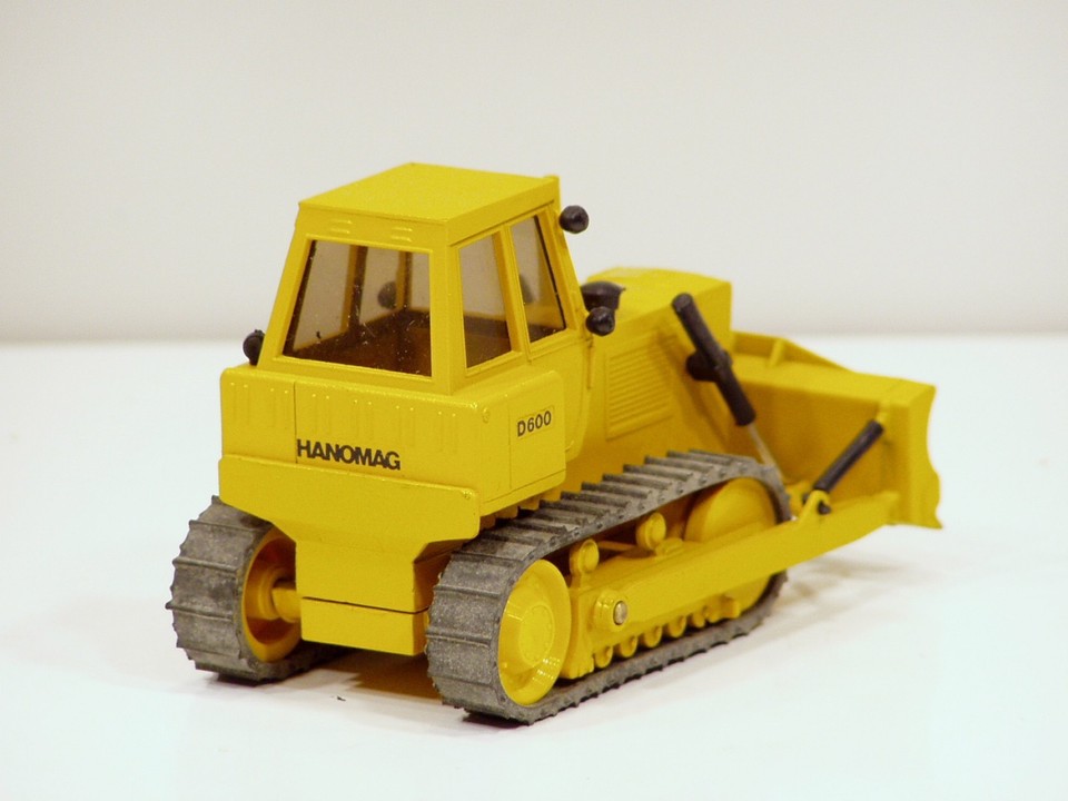 Hanomag D600 Dozer - 1/50 - Cursor #1269 - MIB | eBay